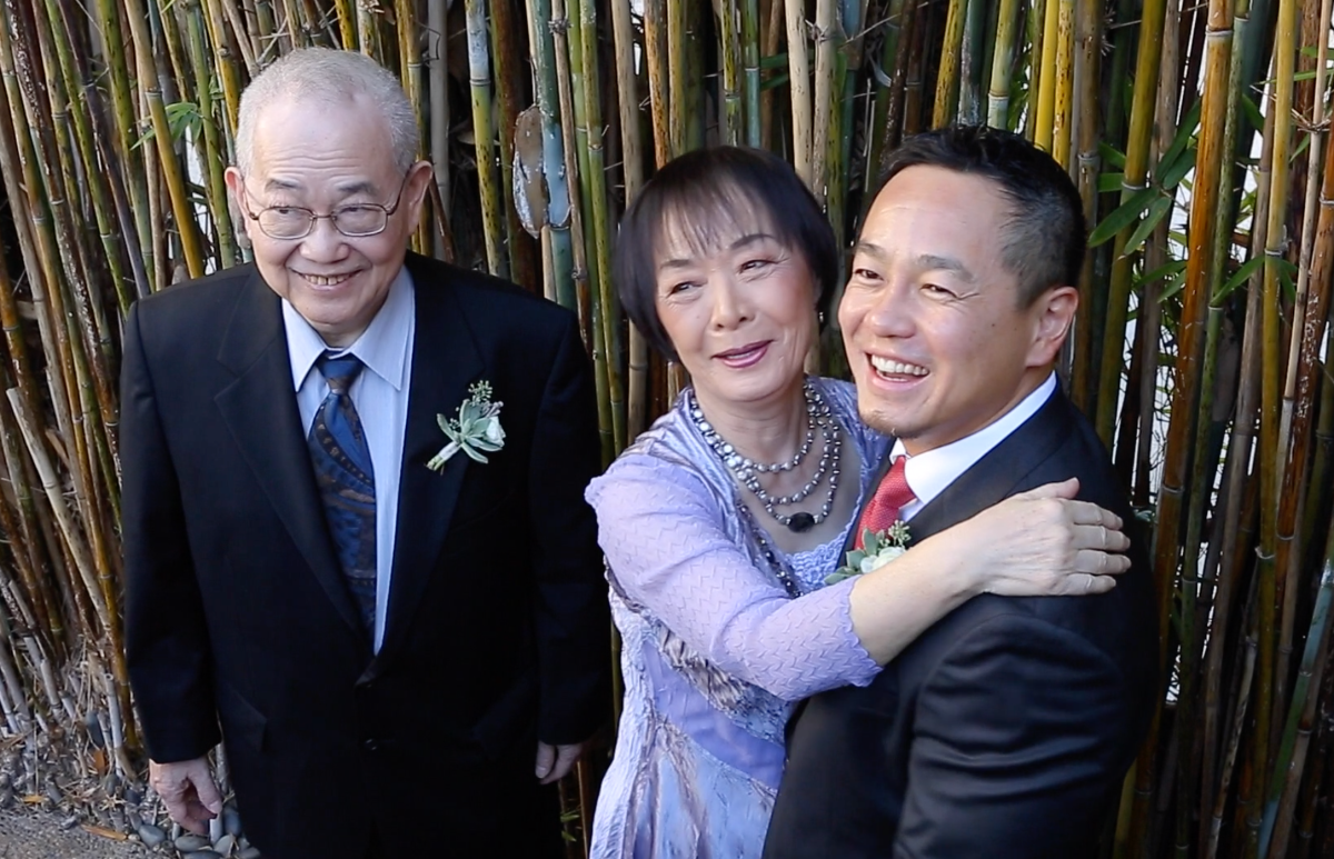 Staged Awkward Hugs Are Even Awkwarder – Dennis Hong's Attic